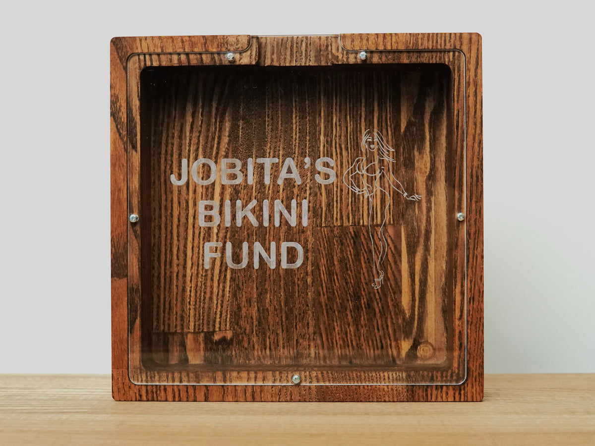 Wooden Piggy Bank Square (Square, Engraving) – PromiDesign.com